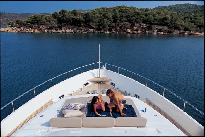 Yacht PANDORA, Custom Line (Ferretti Group) | CHARTERWORLD Luxury ...